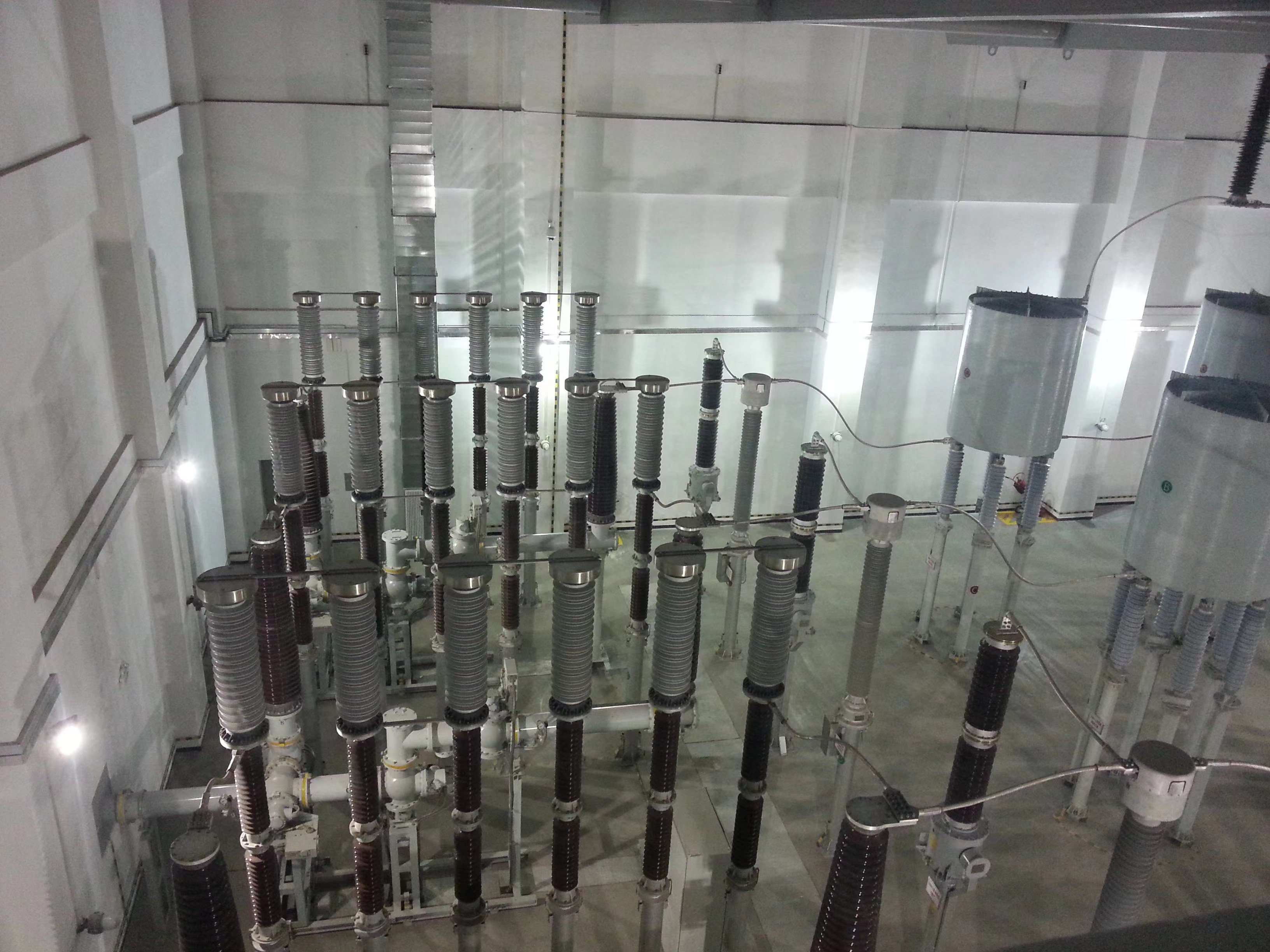 ±800kV適用範囲が広いHVDCの柔らかい開始抵抗器の高圧充満抵抗器